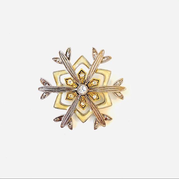 Jewelry | Snowflake Pin | Poshmark